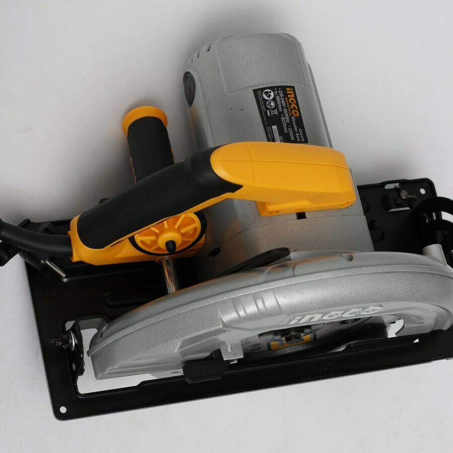 Ingco CS2358 Δισκοπρίονο 2200W με Σύστημα Αναρρόφησης | Skroutz.gr