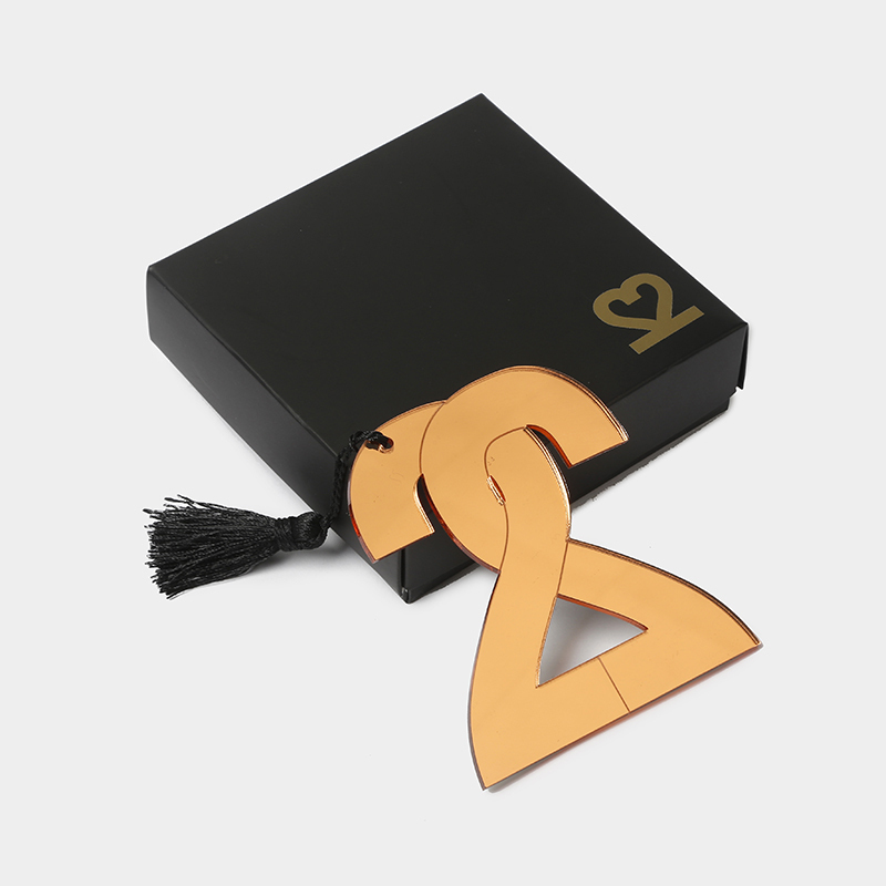 Επιτραπέζιο Γούρι Αγκαλιά 2022 Πλεξιγκλάς Μπρονζέ 10x10cm | Skroutz.gr