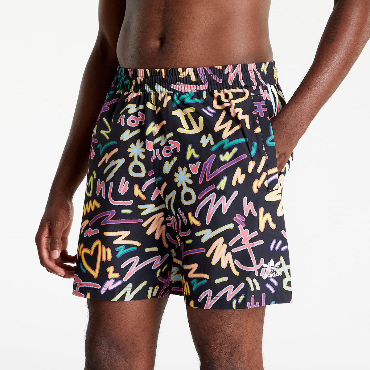 Adidas Love Unites Ανδρική Βερμούδα με Σχέδια Μαύρη HC3087 | Skroutz.gr
